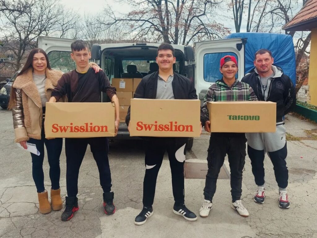 Paketići za ŠOSO sa domom "Sveti Sava" iz Umke - Radost Deci ...